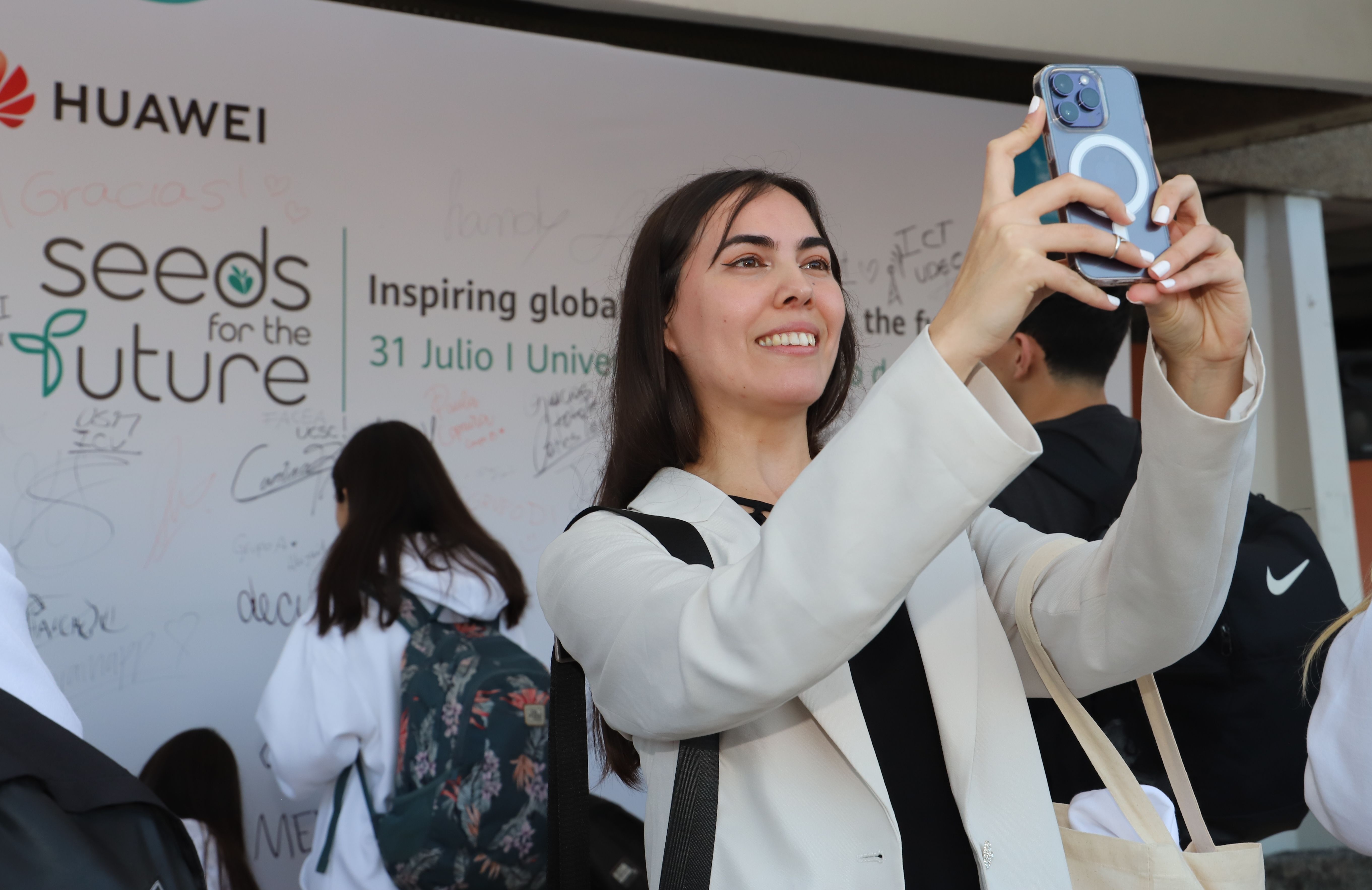 Universidad de Valparaíso - Estudiantes inauguraron rincón verde en ...